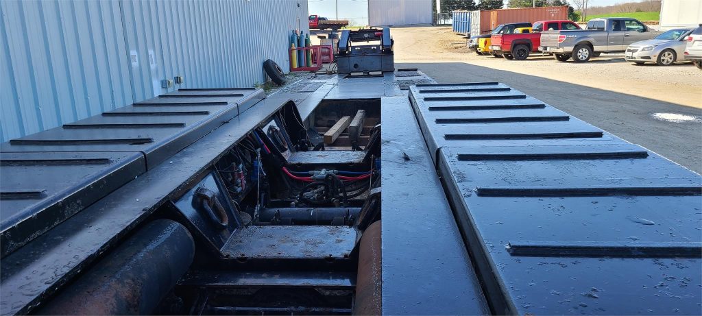 2017 LOAD KING 55 TON TRI-AXLE RGN - Reno's Trailer Sales