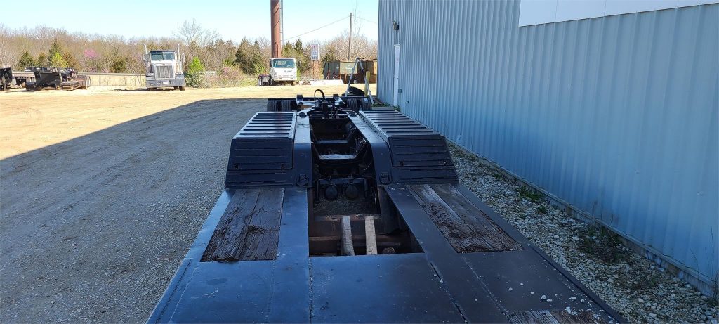 2017 LOAD KING 55 TON TRI-AXLE RGN - Reno's Trailer Sales