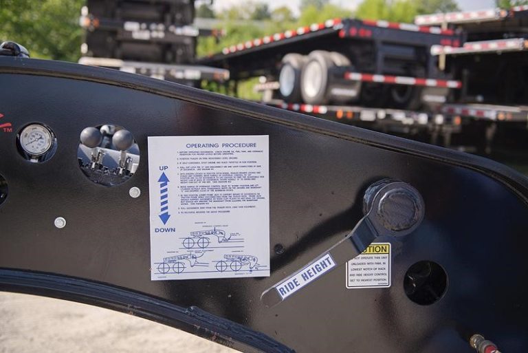 2026 FONTAINE 55 TON HYDRAULIC DETACHABLE LOWBOY - Reno's Trailer Sales