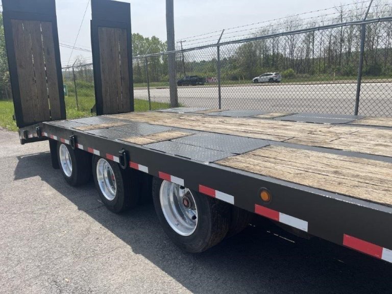 2018 EAGER BEAVER 25 TON TAG TRAILER - Reno's Trailer Sales